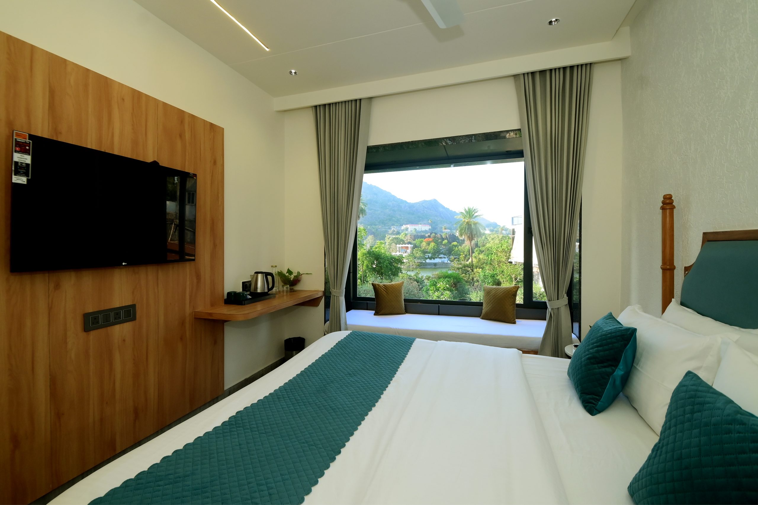 Standard AC Room in Mount Abu - Hotel Crystal Inn @ Nakki Lake